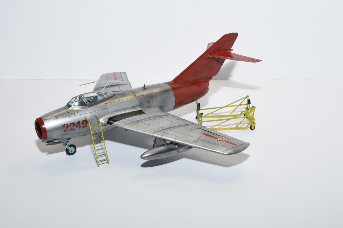 Trumpeter MIG-15 - Ready for Inspection - Large Scale Planes