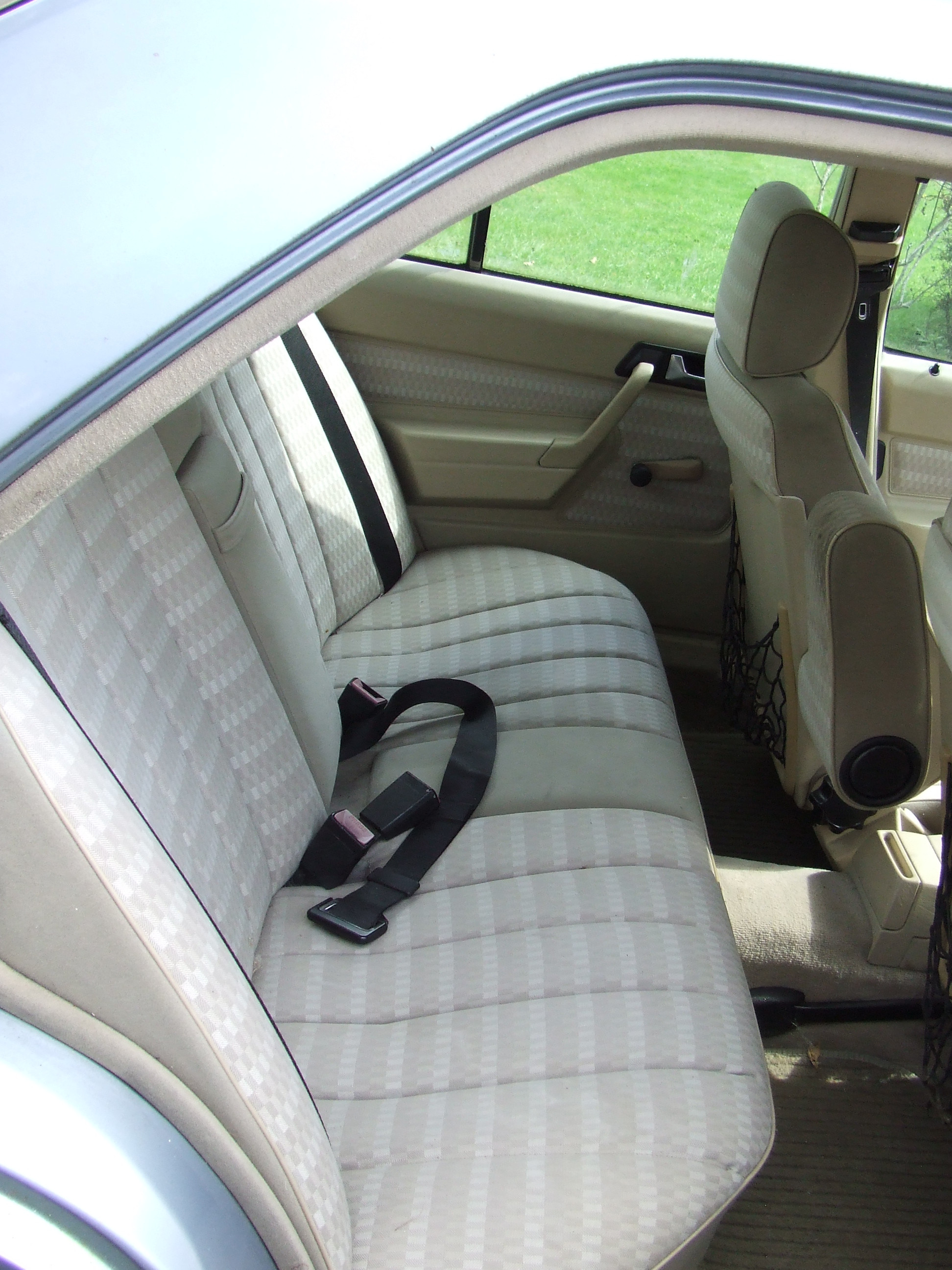 190 back seats — Postimages