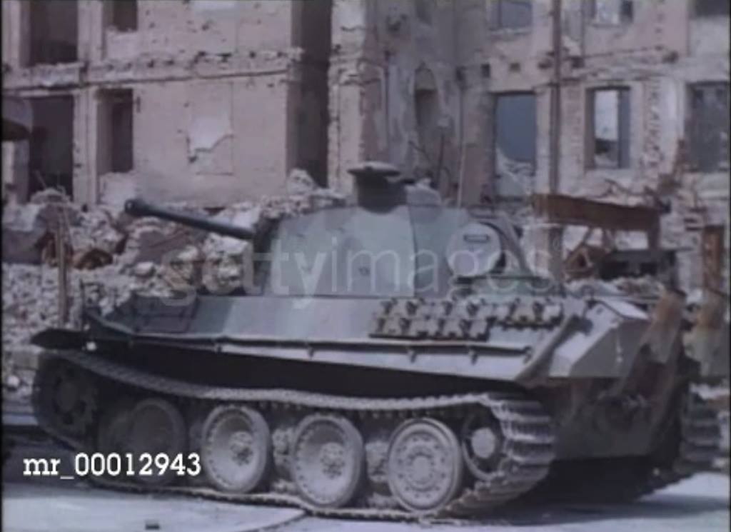 Panther hull w/King Tiger wheel - Missing-Lynx