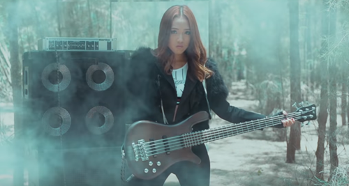 4 สาว ALIZ นำโดย น้ำ AF11 เปิดตัว ROCK BAND กับมินิคอนเสิร์ต Aliz Love at First Rock ! | บันเทิง ...