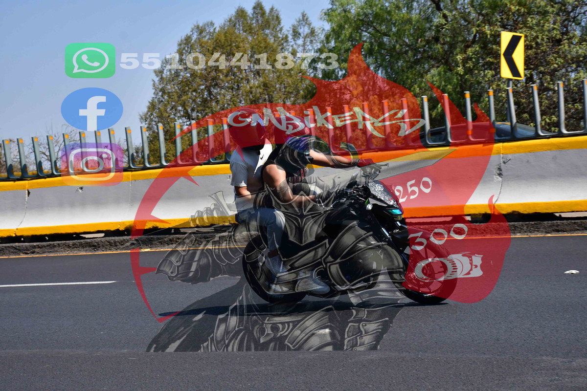 CH2 2033 — Postimages