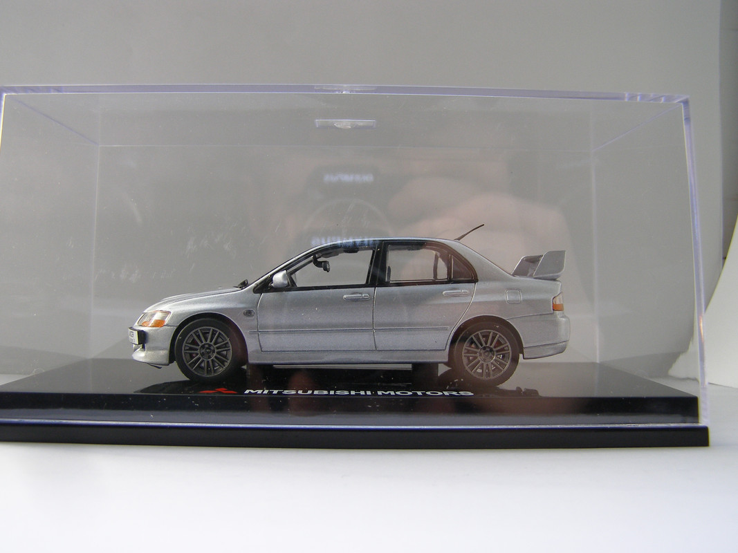 Mitsubishi lancer EVO 9 (2) — Postimages