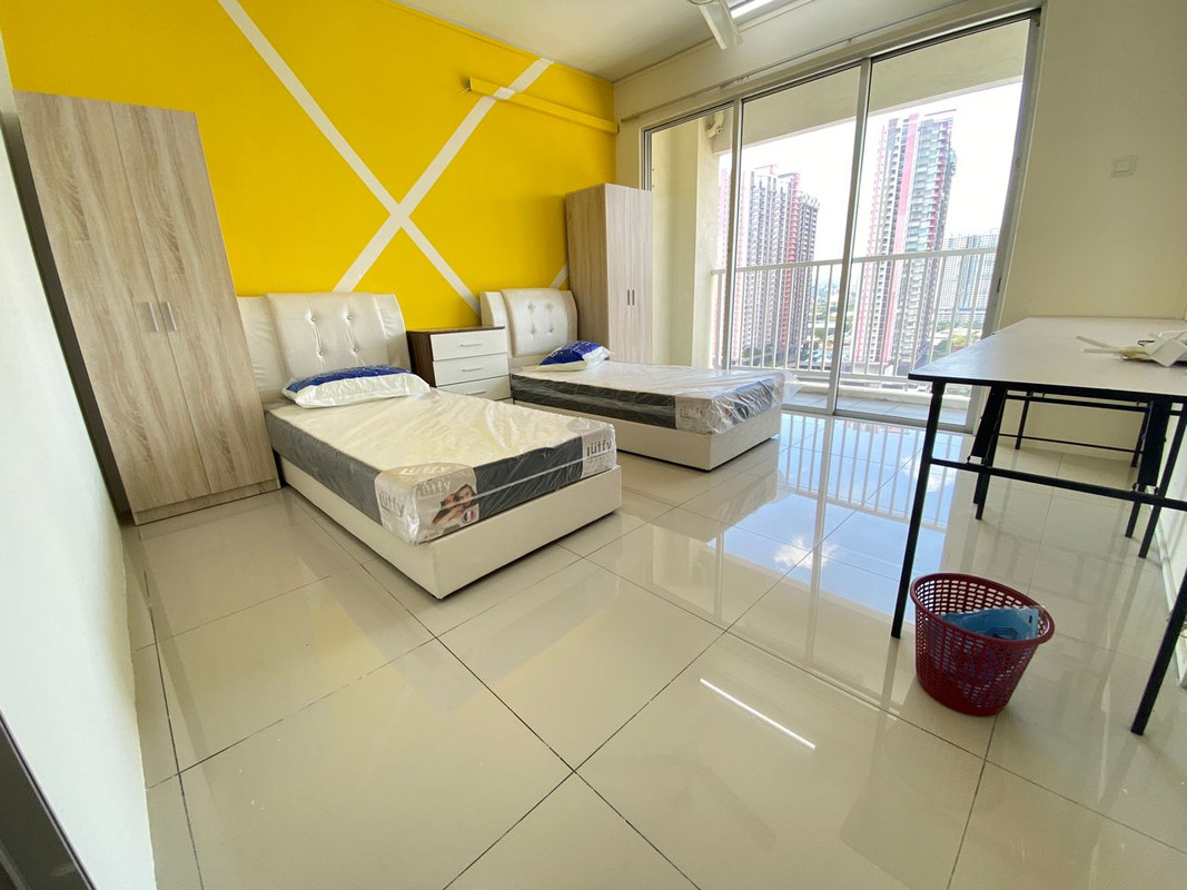 Balcony Room x Aircon RM1000 2 pax — Postimages