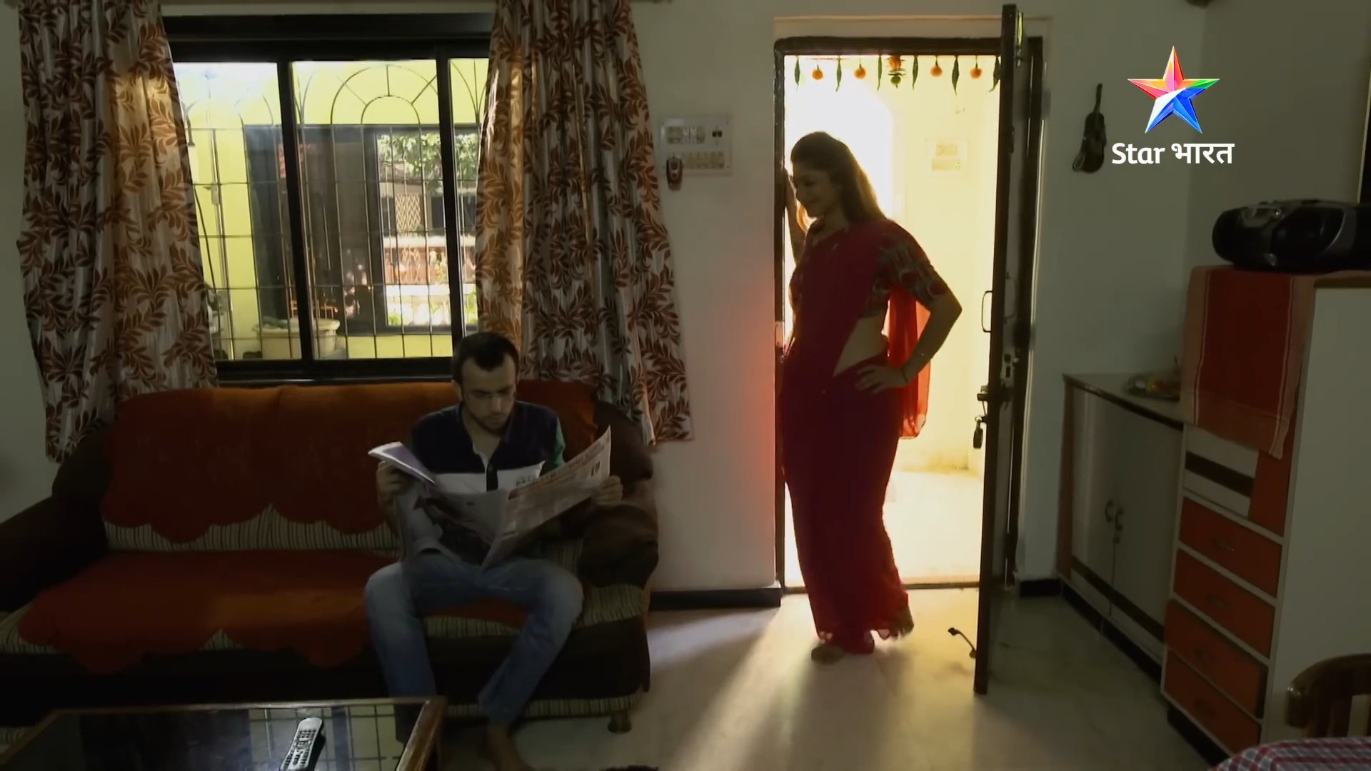 Seductive Lady Sexy Navel and boob scenes tmepting a guy in saree mp4 snapshot 01 41 321 ...