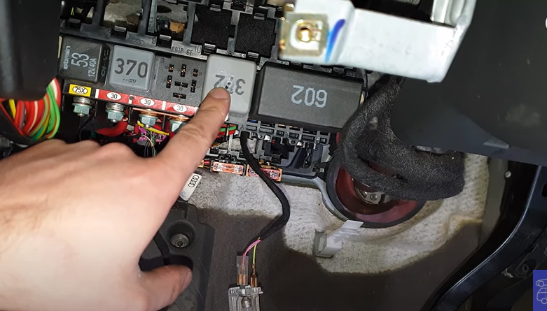 Having issues locating the relay and fuse for fuel pump on my 1.8t A4 ...