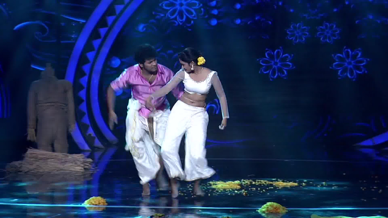 ariyana glory 2 018 — Postimages