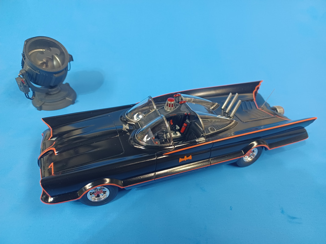 Batman 1966 Batmobile Crimefighter Model Kit Polar Lights Polar Lights