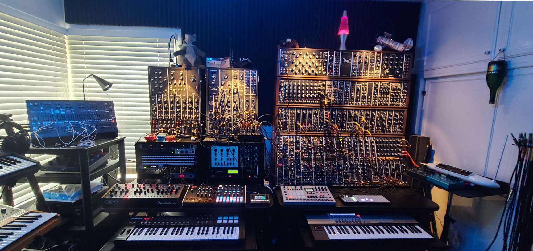 Synth Wall — Postimages