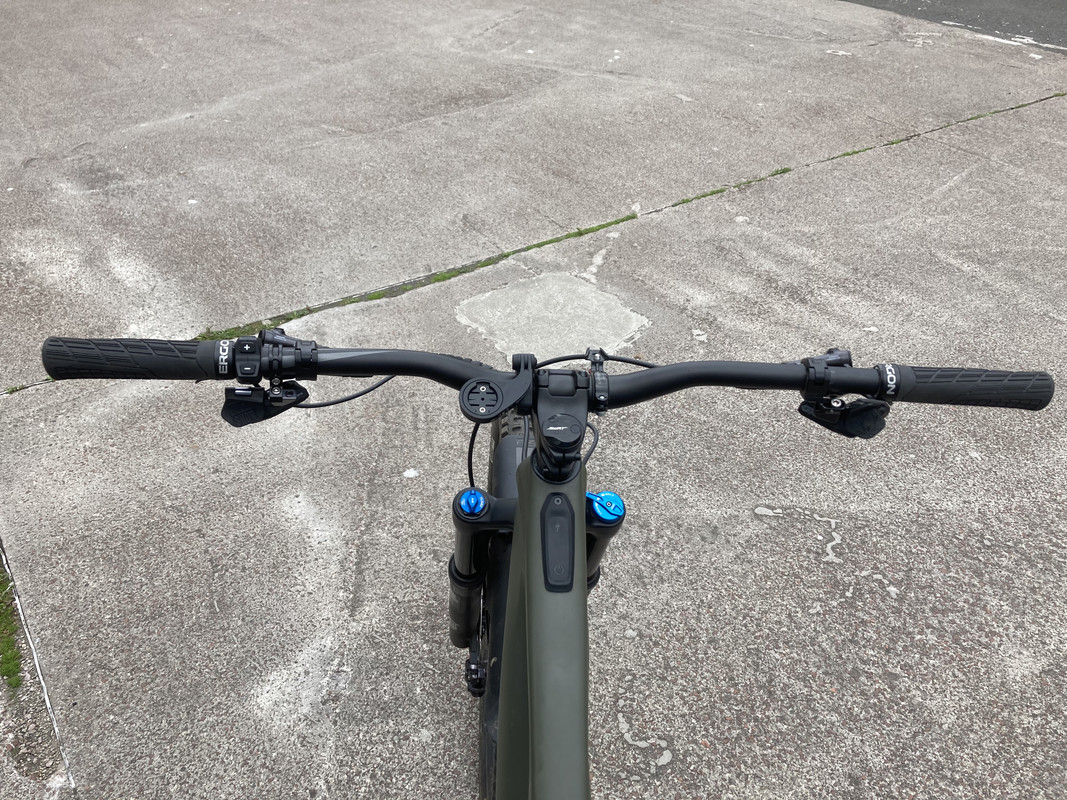 60661939 5 F75 45 F9 B7 BB C0652 A2 BD26 E — Postimages