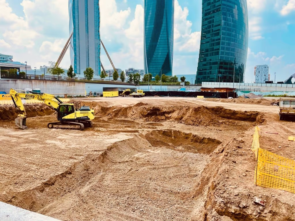 MILAN | CityLife - The Portico | 111m | 22 fl | 61m | 12 fl | U/C ...