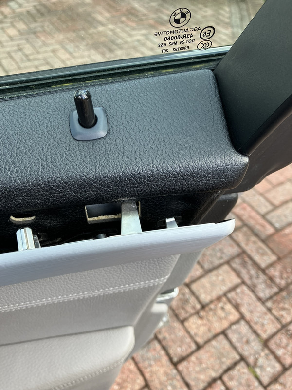 F10 535i DIY - Door card removal, door handle removal and window switch ...
