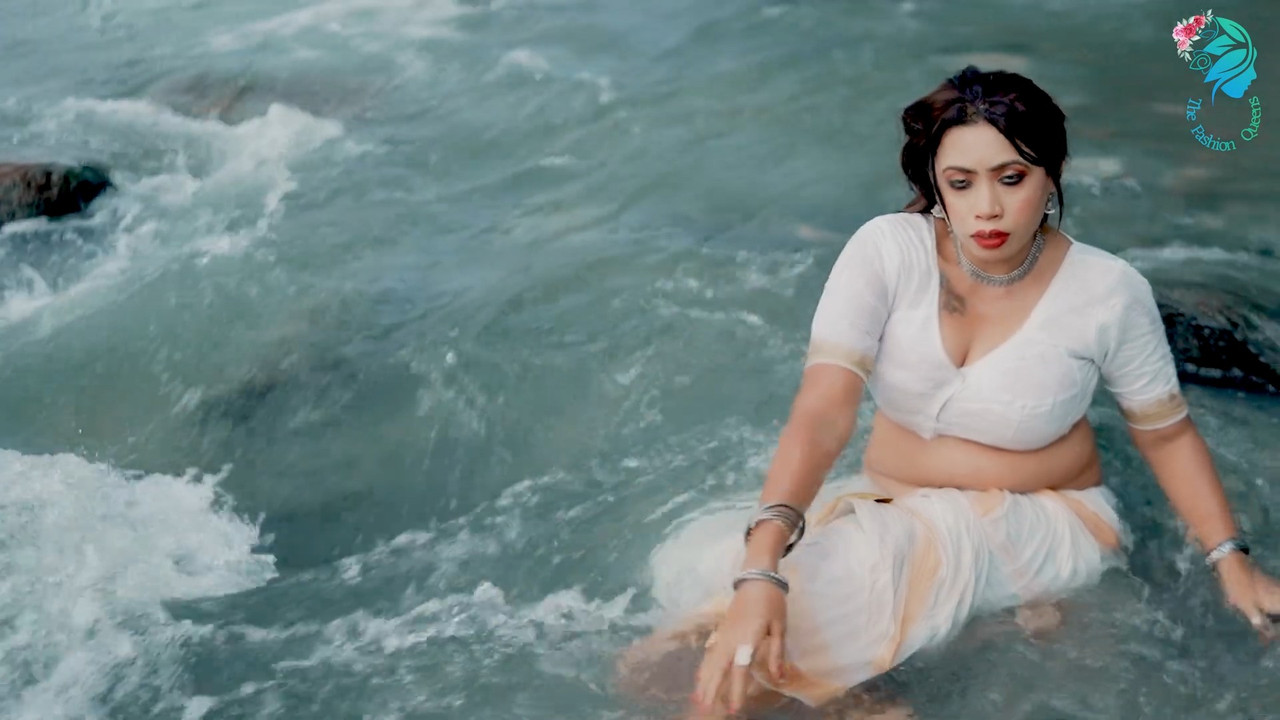 Hot bengal model Moumita Saree Outdoor Saree Fashion Vlog mp4 snapshot 08 21 014 — Postimages