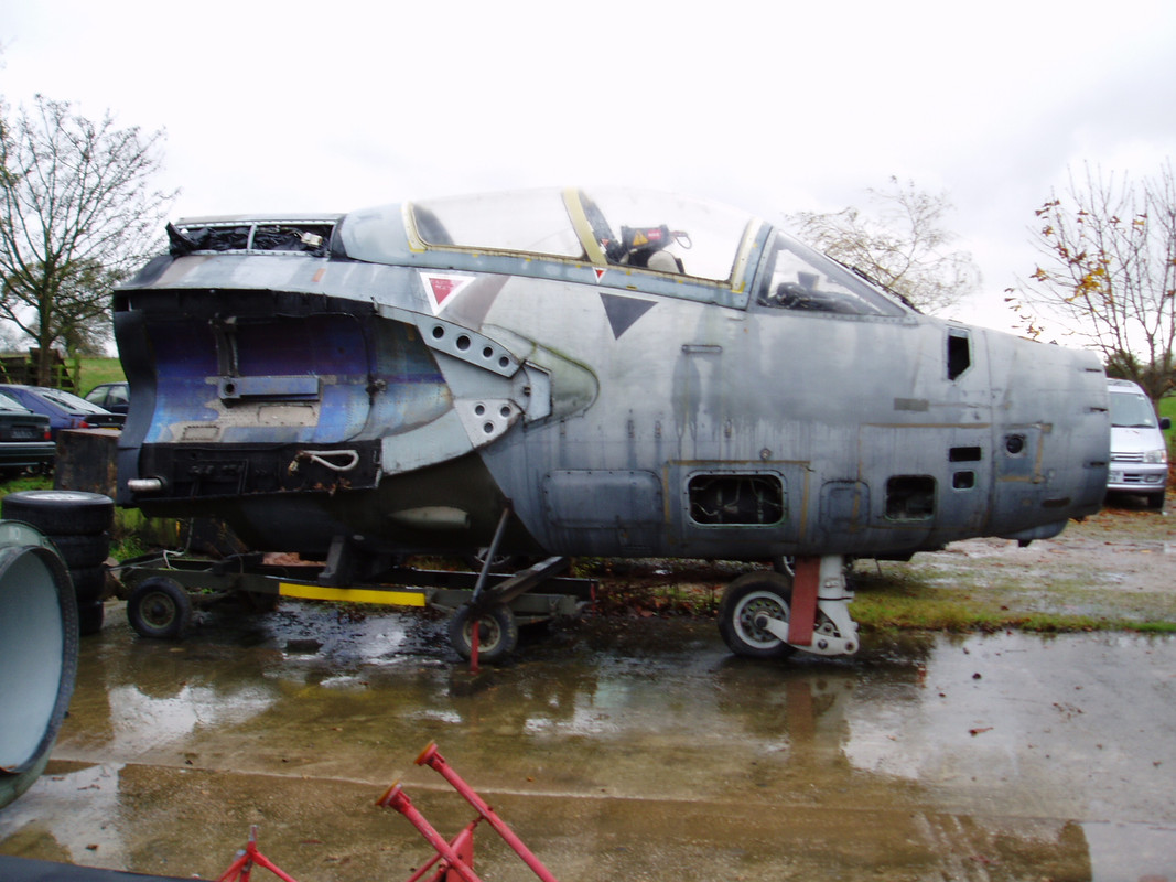 Buccaneer engine access - Resources - Britmodeller.com