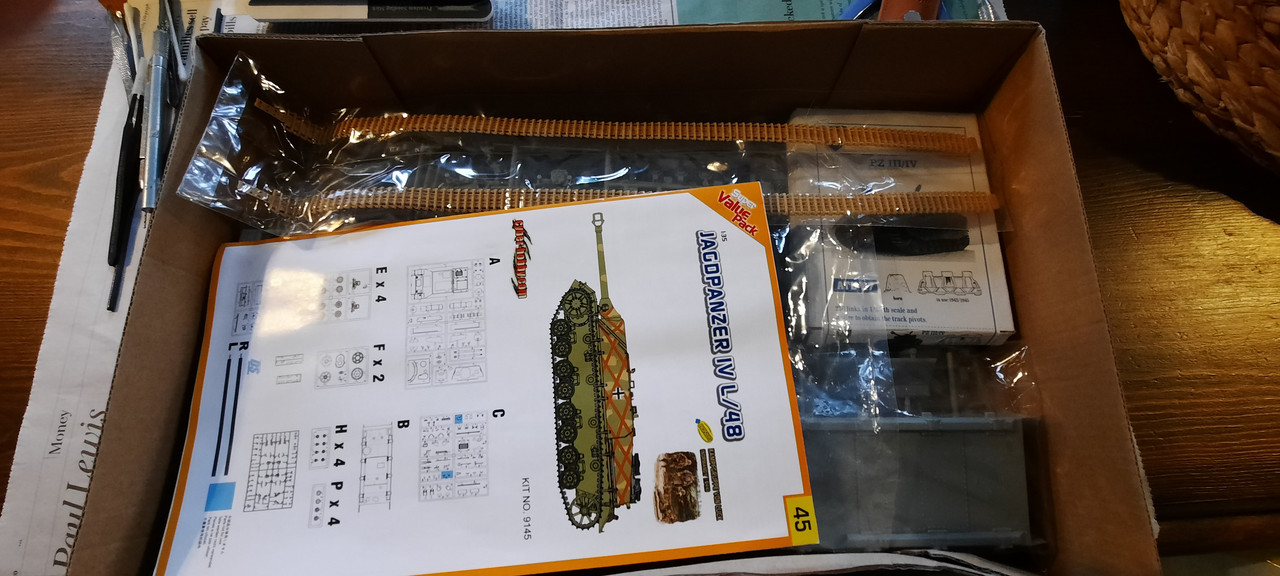Cyber-hobby / Dragon Jagdpanzer IV, L48 (1/35) - Work in Progress ...
