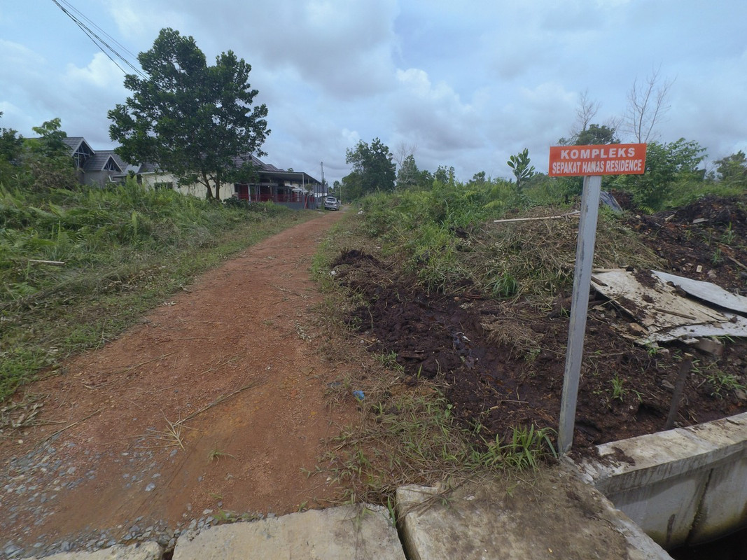 Komp Sepakat Hanas Residence — Postimages