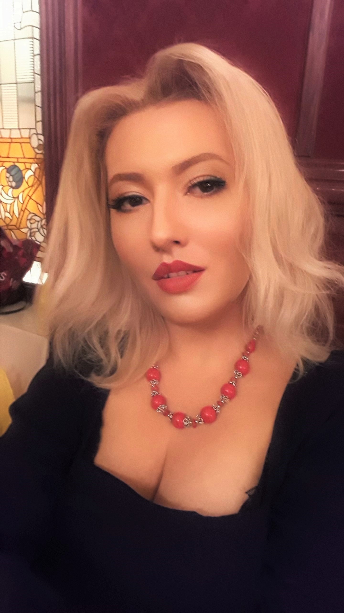 селфи в метрополе 01 — Postimages