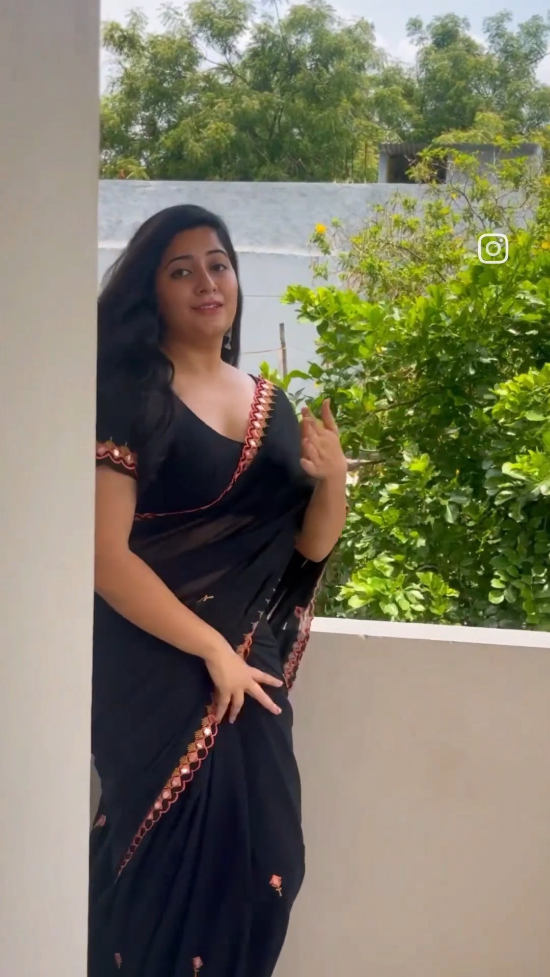 Busty Ksudha Sexy Wide Big Navel hole and cleavage in Black Saree mp4 ...