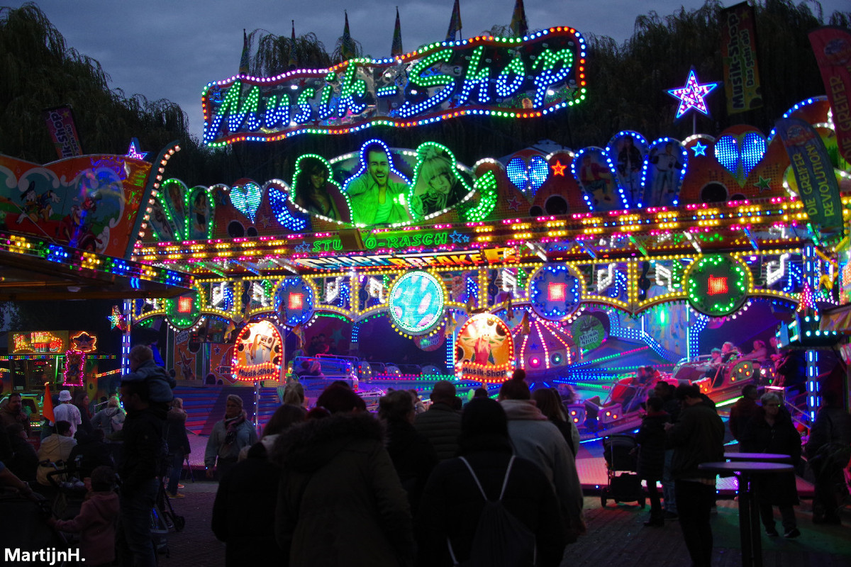 Warendorf 22 119 — Postimages