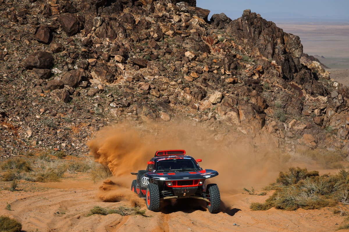 A240431 large — Postimages