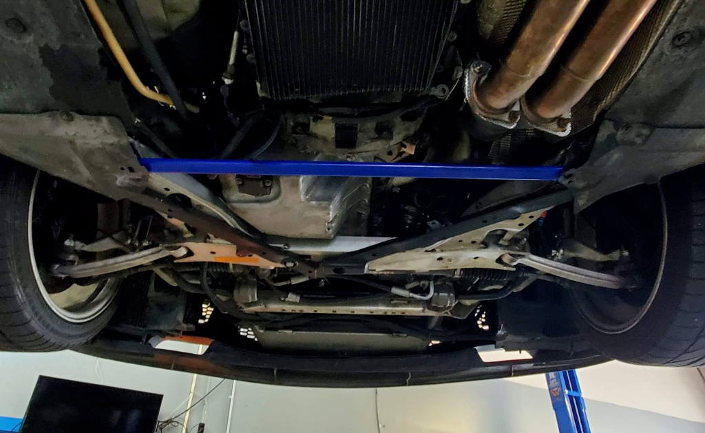 Building the E92 328csl - Page 35