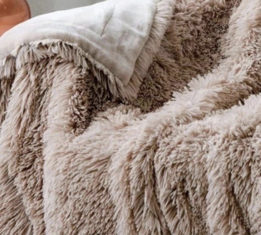 2 F7 CD05 F B85 D 44 E7 93 B0 39 AF27 D3 B337 — Postimages