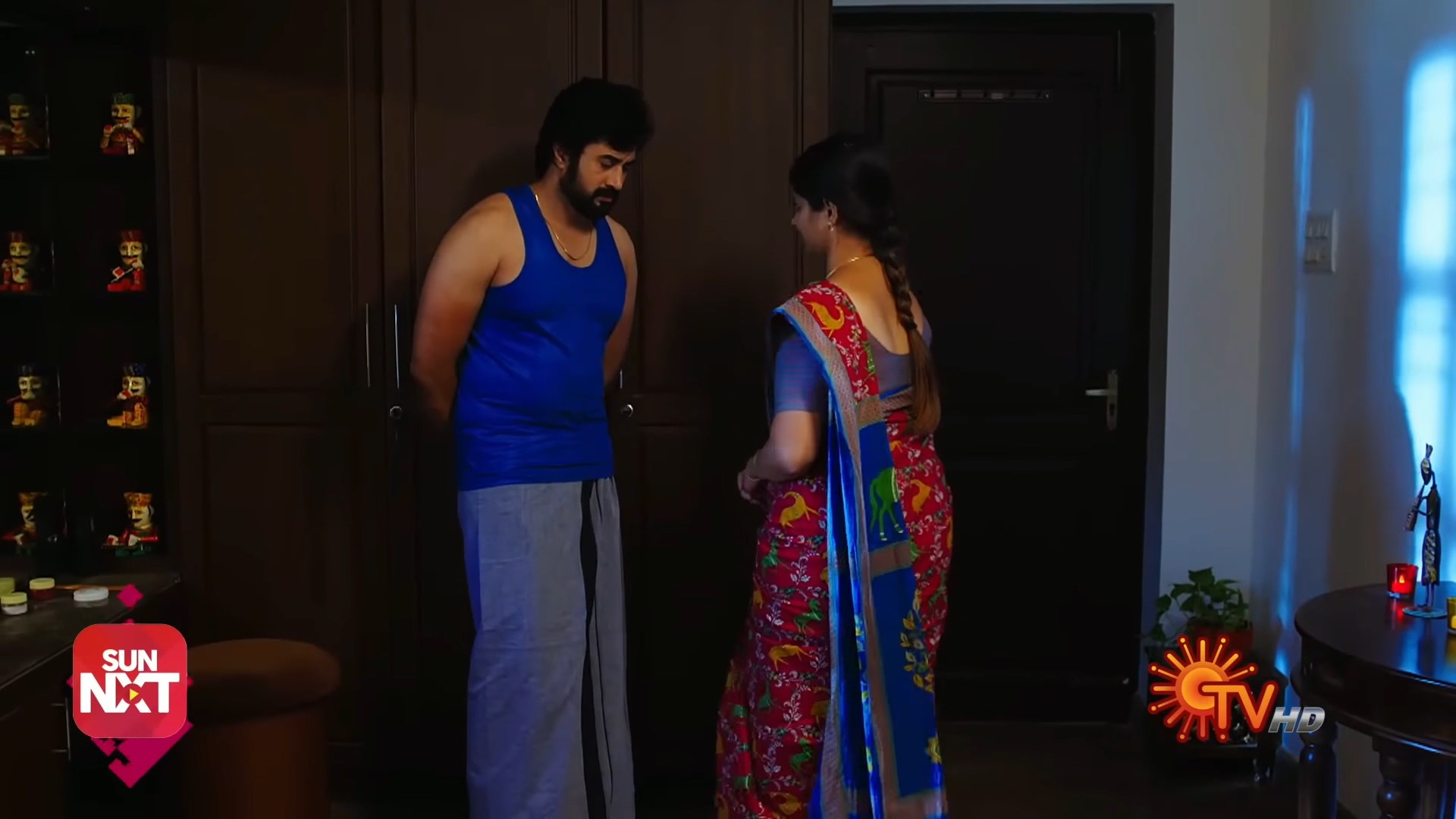 Haripriya Isai Navel Slip in Saree mp4 snapshot 00 03 377 — Postimages
