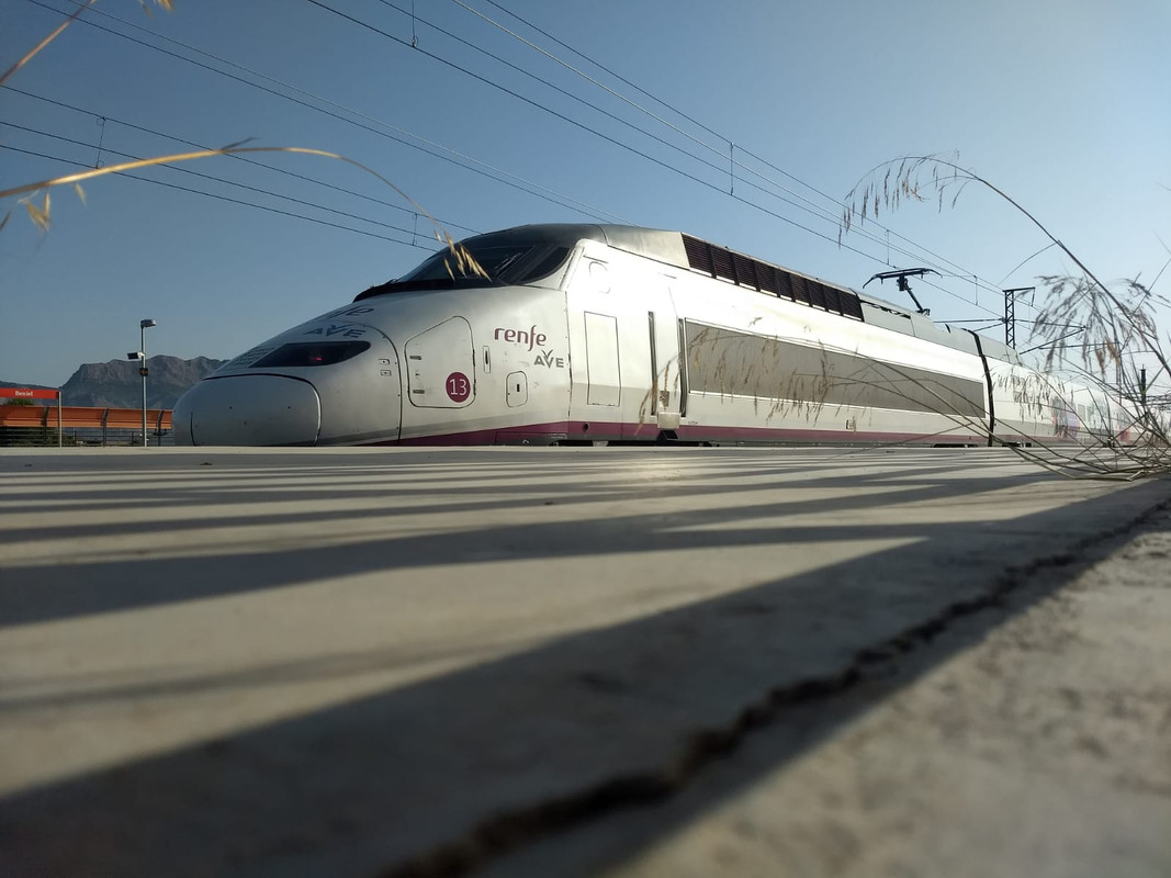 0 E2 C475 F 8 FB8 48 FF BF70 15 BEF4 E41261 — Postimages