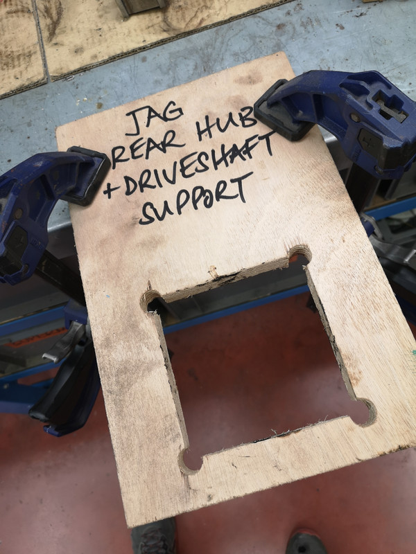 REAR HUB SUPPORT TOOL — Postimages