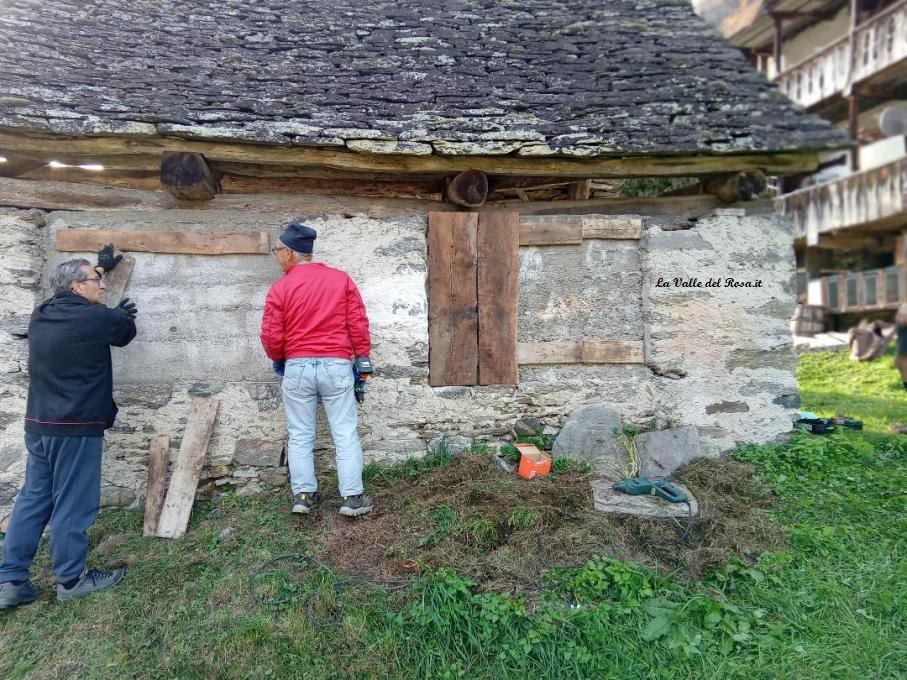 Calasca Barzona: sistemazione lavatoio