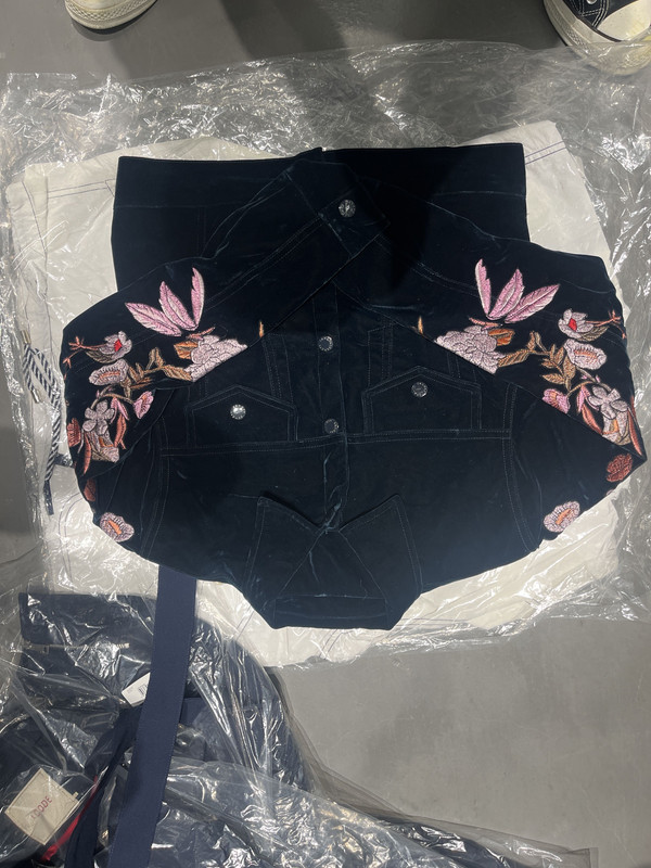 f7aaeba123c419bfa961a4be4a8c0e3 — Postimages