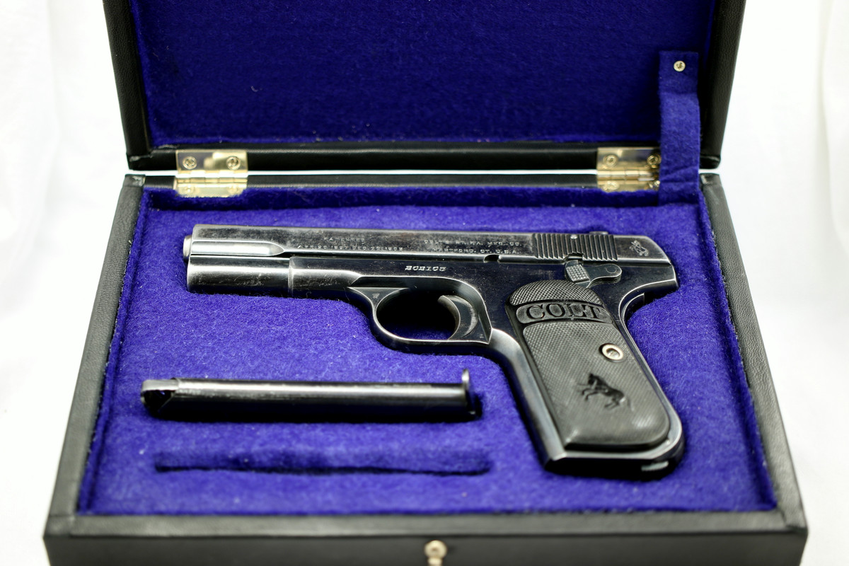 Colt 32 ACP in case — Postimages