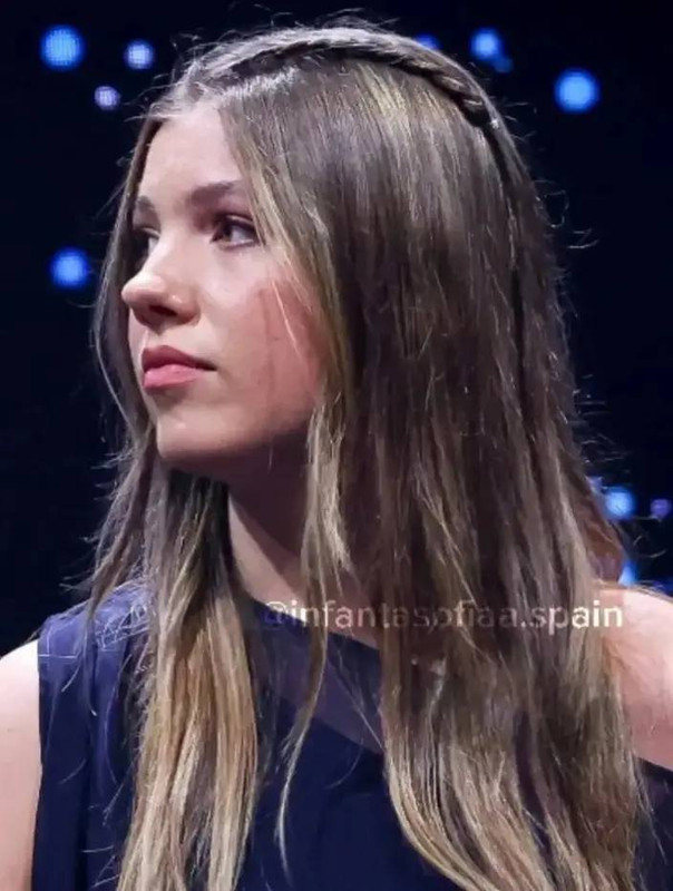 sofiainfantaculitonegro (2) — Postimages