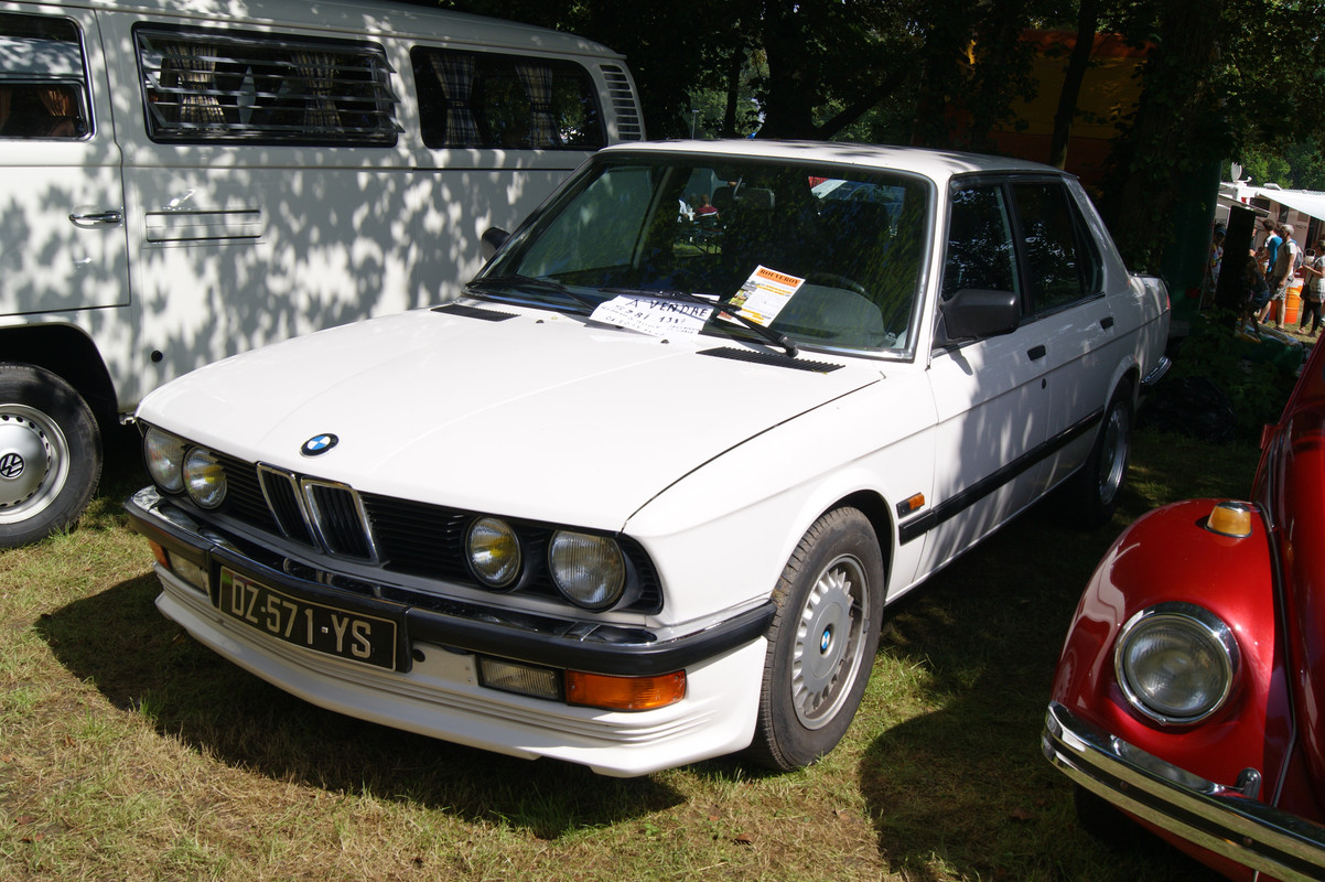 SERIE 5 E28 1986 N°5 — Postimages