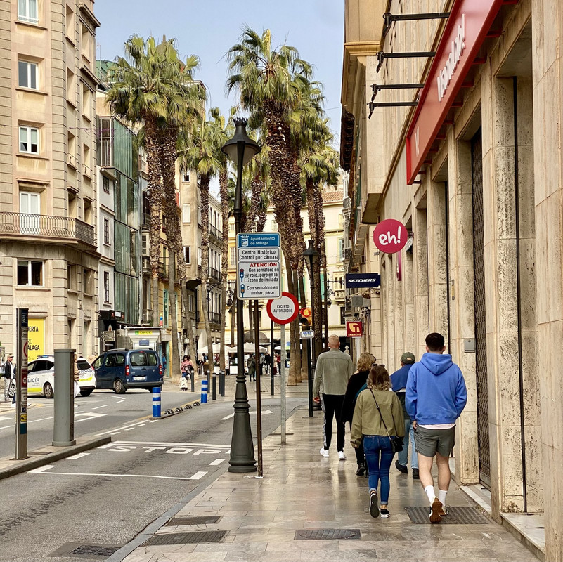 8692 A18 E A839 49 A4 8634 0333 C3145689 — Postimages