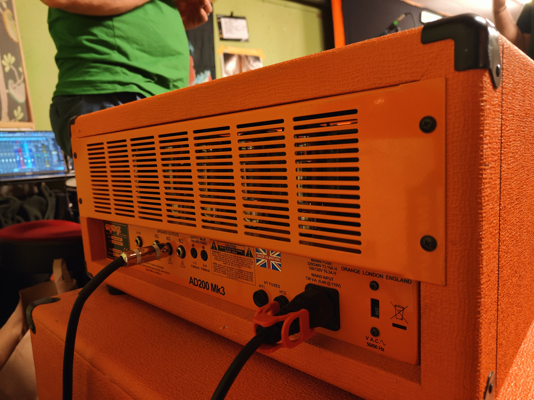 Orange baksida — Postimages