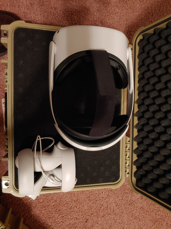 Good case for Quest 2 with Frankenmod/DAS? : r/OculusQuest