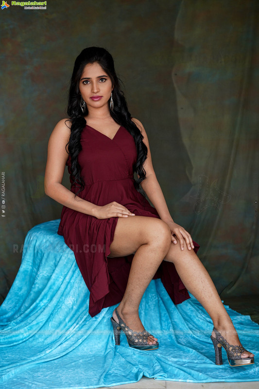 ayesha maroon dress ragalahari shoot78 — Postimages