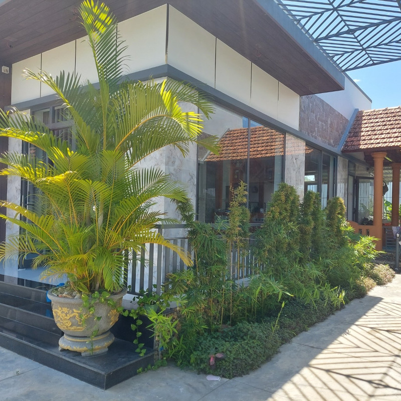 C6046 F01 B679 4703 B6 D4 D565 B519 C106 — Postimages