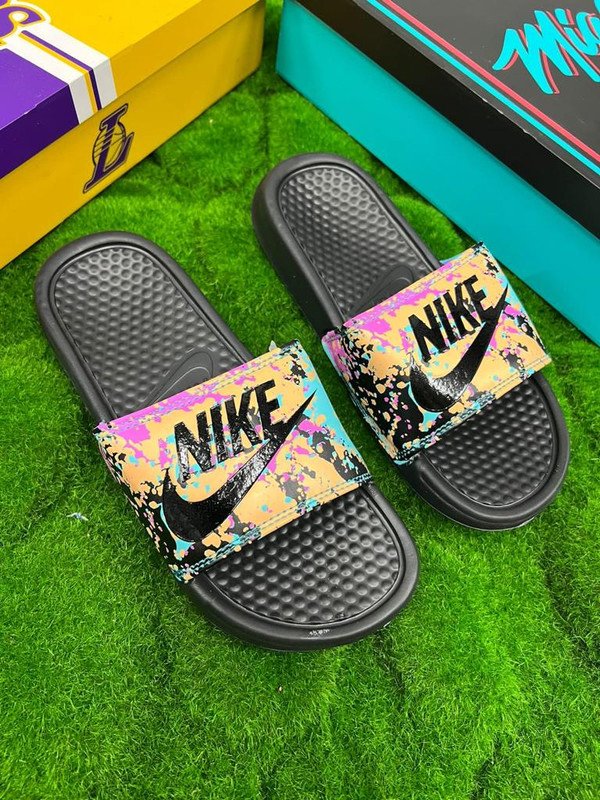 53752 A07 85 B6 4 DAF B42 C 3 A5 F839 F9 DBC — Postimages