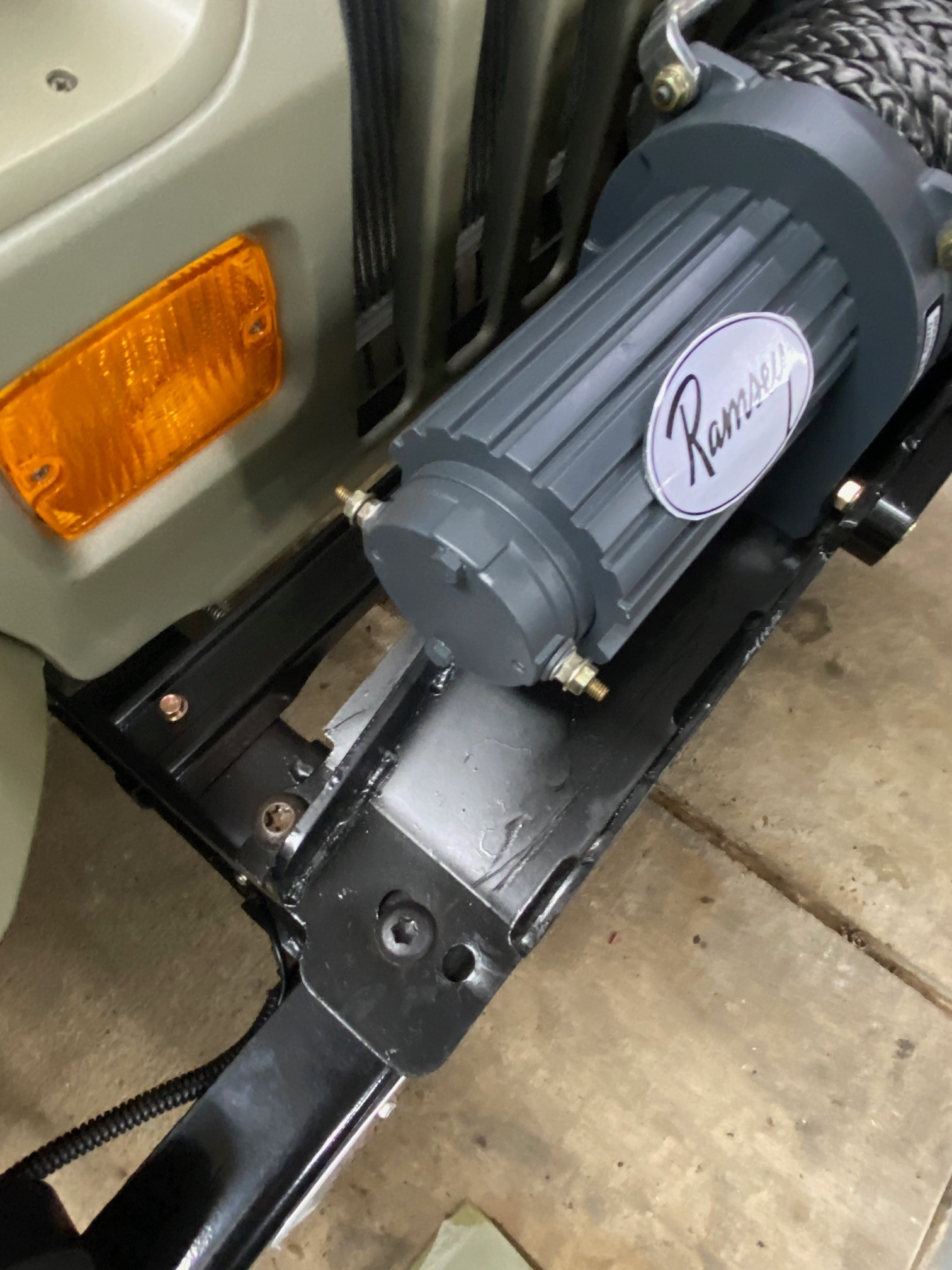 winchL — Postimages