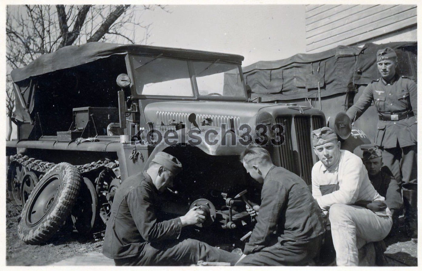 Artillerie Schlepper Zugmaschine SR 69 — Postimages