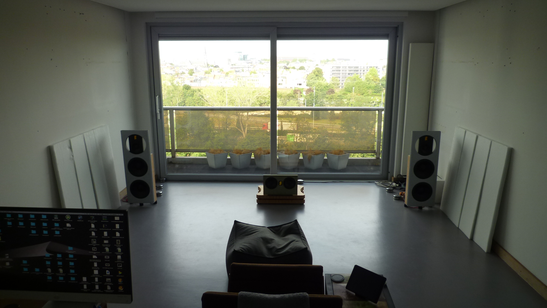 front wall and window — Postimages