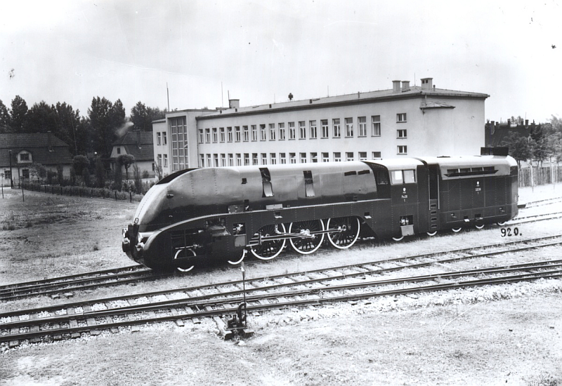 Polish Steam Locomotive Pm36-1