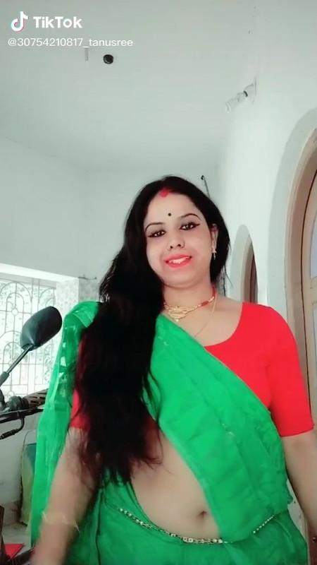 desi aunty big navel mp4 snapshot 00 00 324 — Postimages