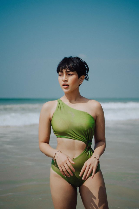 nay chi oo beach 06 — Postimages