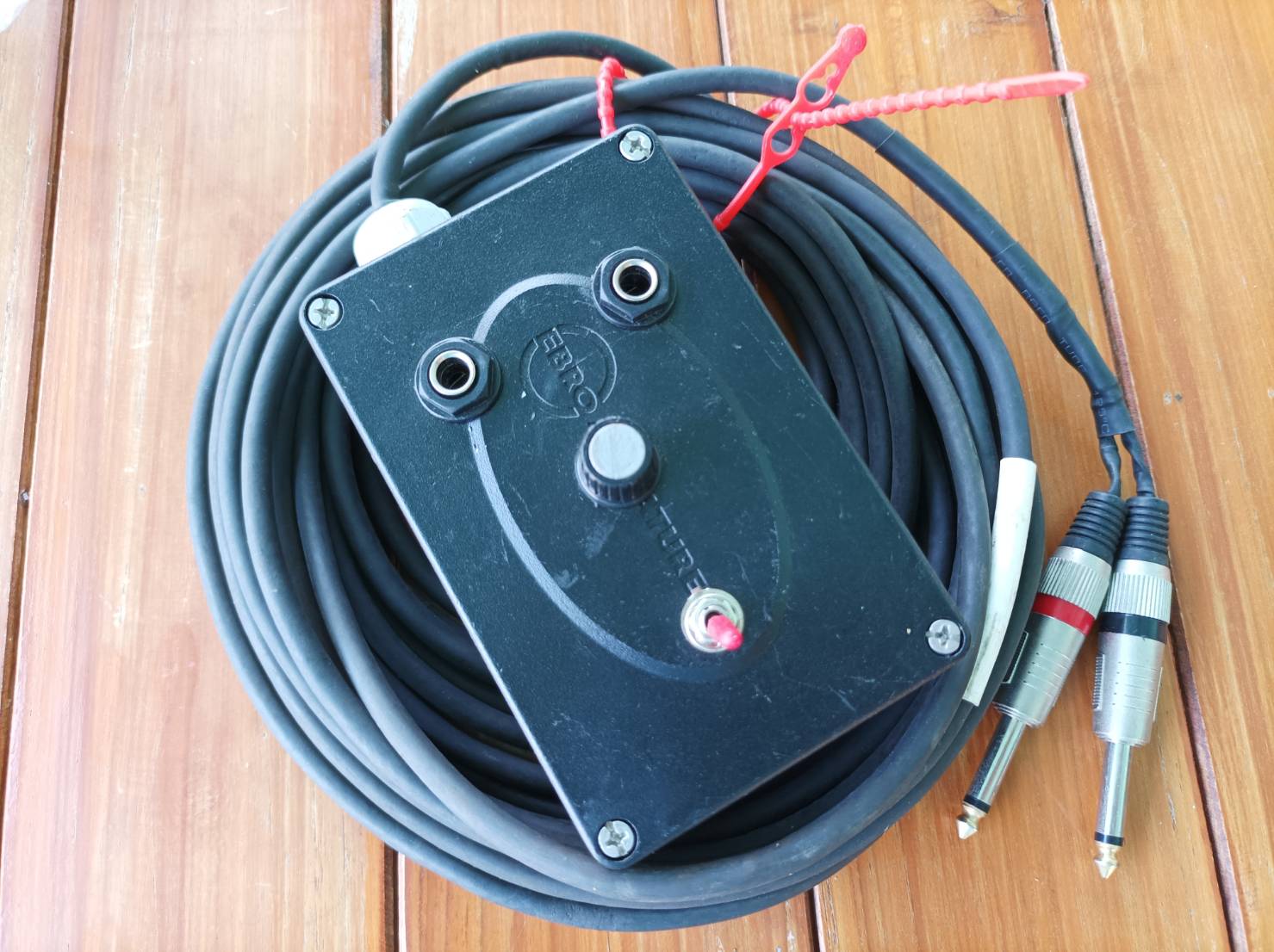 112769 0 — Postimages