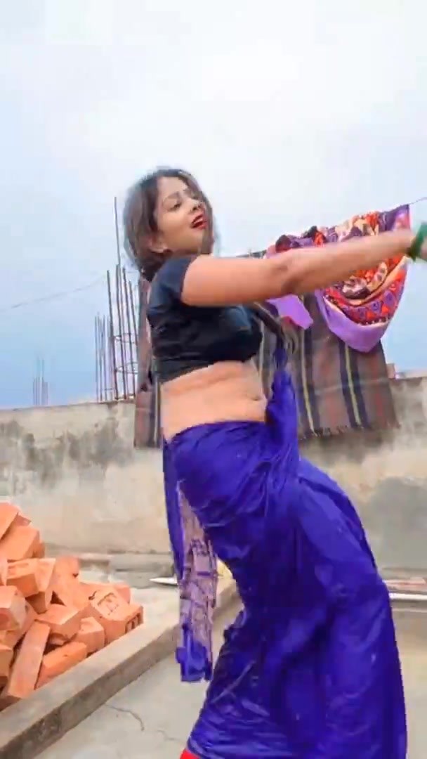 Baraste Pani ka Maza Kuch aur hoga Ruchi Singh Tip Tip Barsa Pani Ruchi Singh Cover Dance mp4 ...