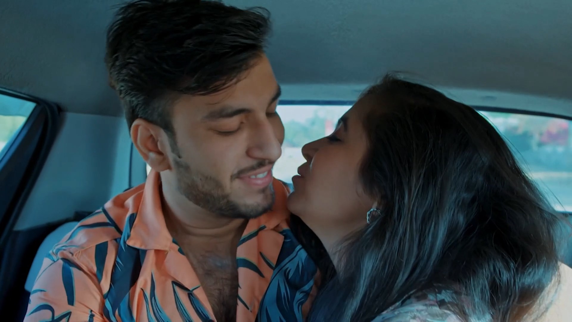 Hot Girl navel and boobs show from crime patrol mp4 snapshot 00 16 359 — Postimages