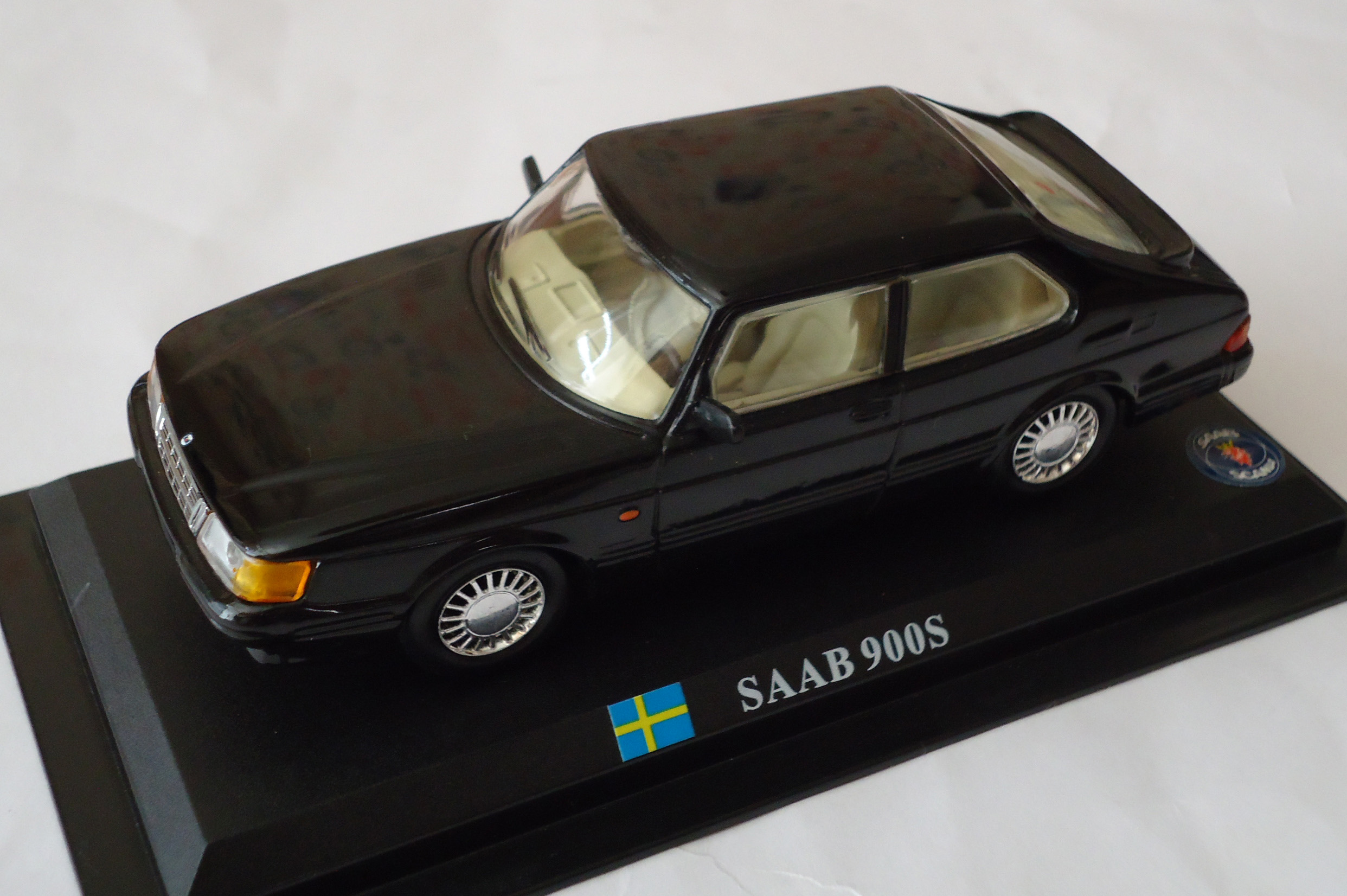 SAAB 900 S — Postimages