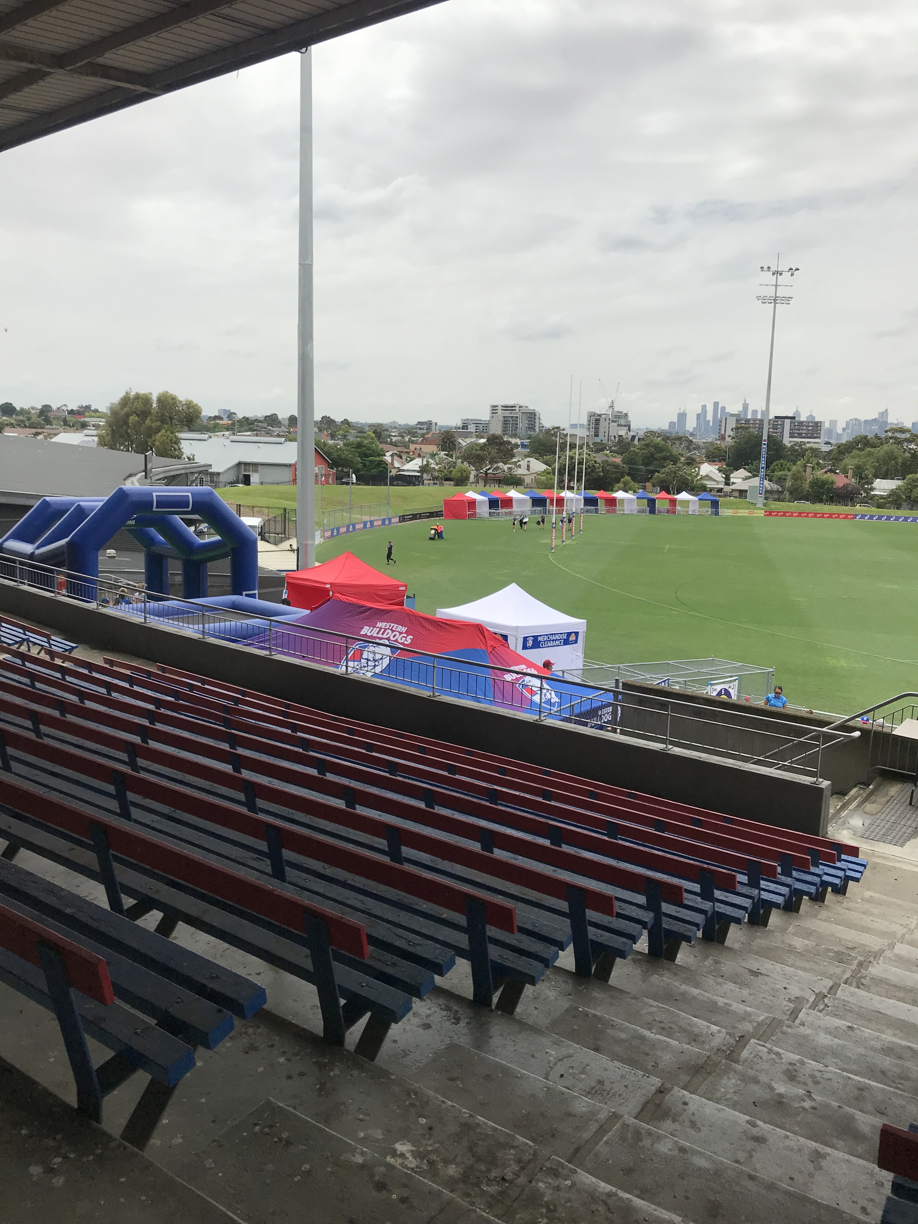 B8 CCEF0 F 4 F18 435 E 8 A4 B BB3508421 DBD — Postimages